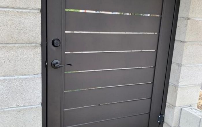 Aluminum side gate & panel in Camarillo, CA - Alumission
