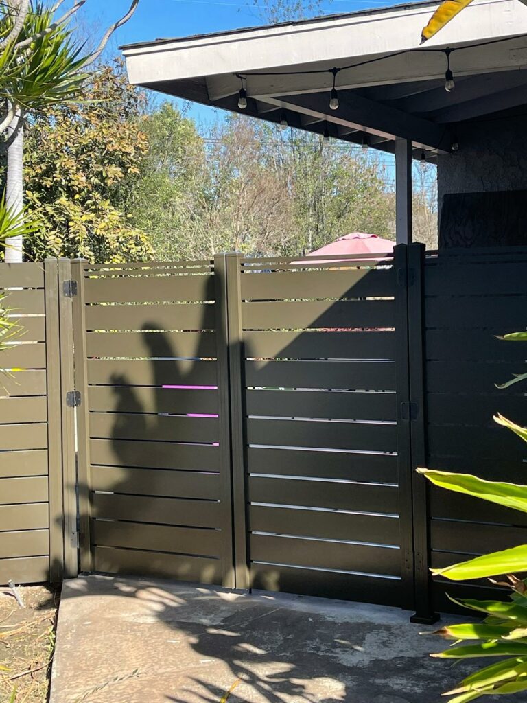 Aluminum privacy gates in Austin, TX - Alumission