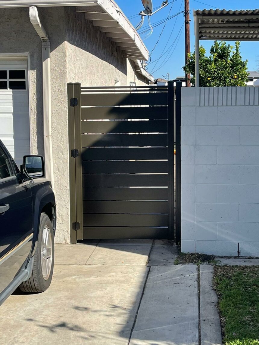 Aluminum privacy gates in Austin, TX - Alumission