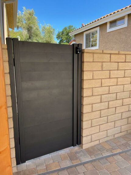Aluminum privacy fence in Sacramento, CA 95819 - Alumission