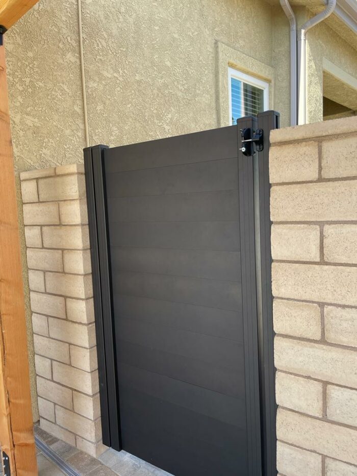 Full Privacy Aluminum Gate Weatherford, TX - Alumission