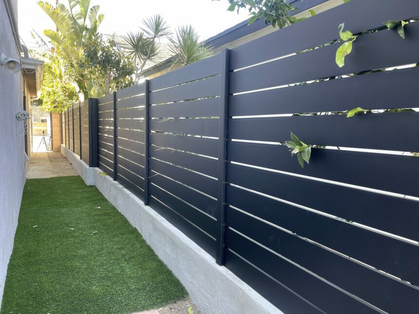 Aluminum fence in Woodland Hills ,CA (91367) - Alumission