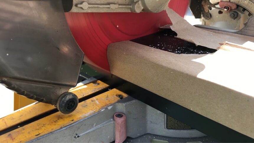 How to assemble a full privacy aluminum gate - Alumission