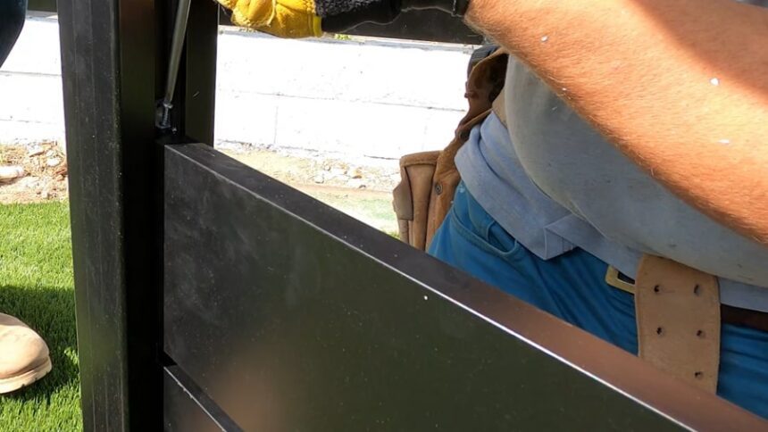 How to install: Pedestrian Gate Assembling (up to 5′) - Alumission