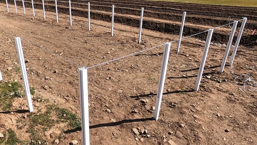 How To Install Aluminum Fence On Dirt - Alumission