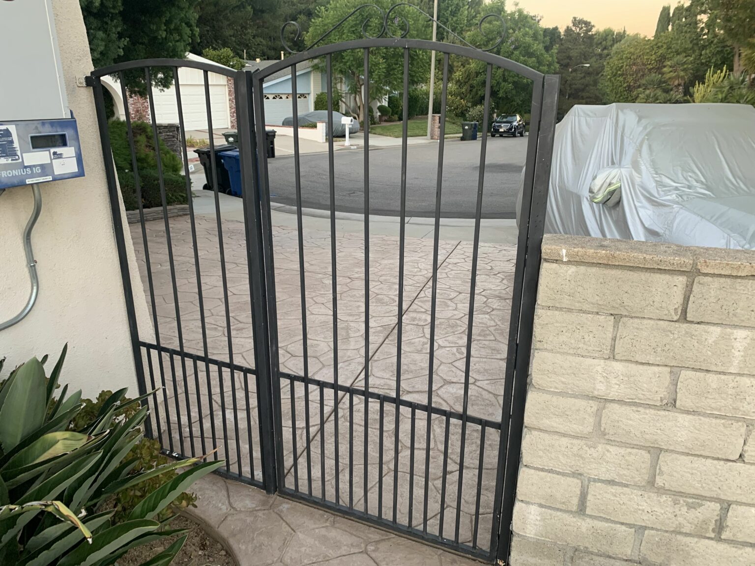 Before and after aluminum side gate in Topanga, CA