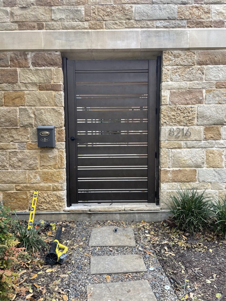 How to Choose the Right Fence Panels: 5-Step Guide - Alumission