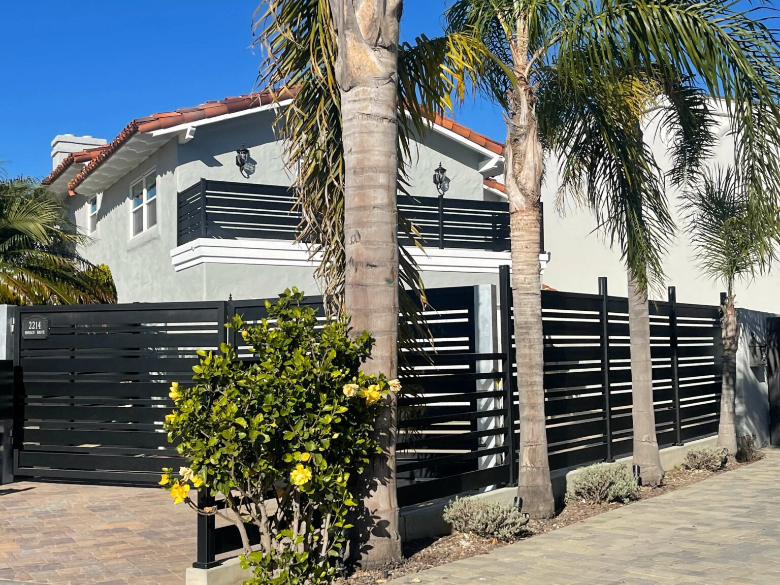 Motorized Driveway gate in Oxnard, CA 93035