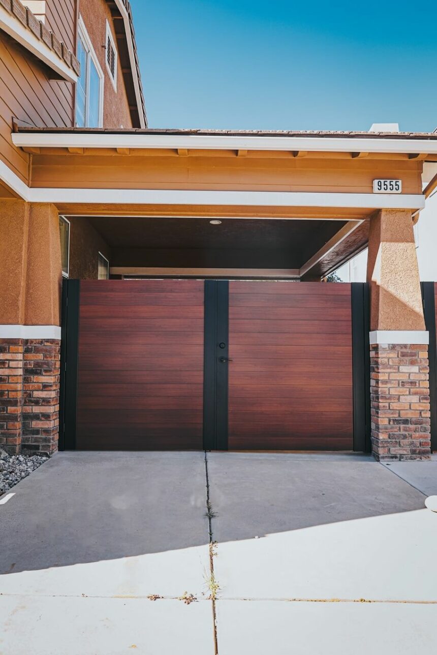 Double Swing Gate in Ventura, CA 93004 - Alumission