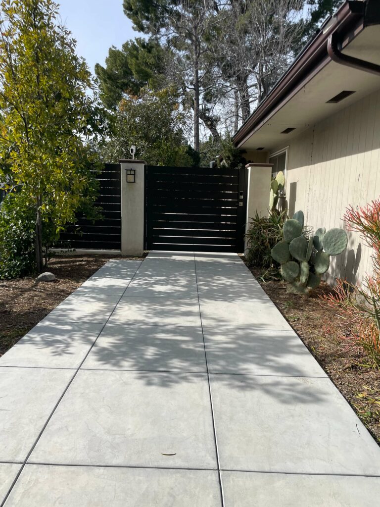 Aluminum Gate and Side Panel - Alumission