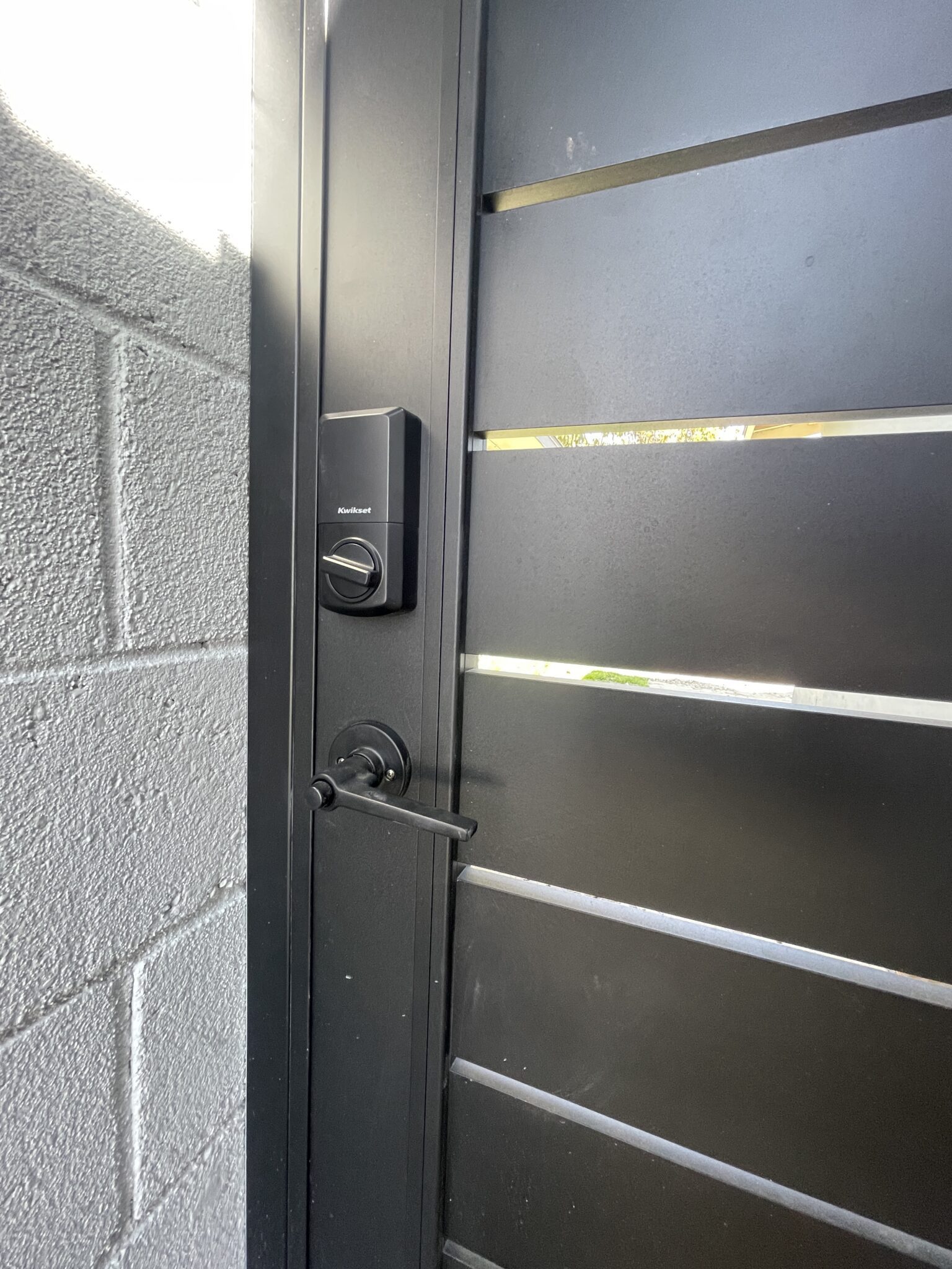 Black Aluminum Side Gates in Downey, CA 90240 - Alumission